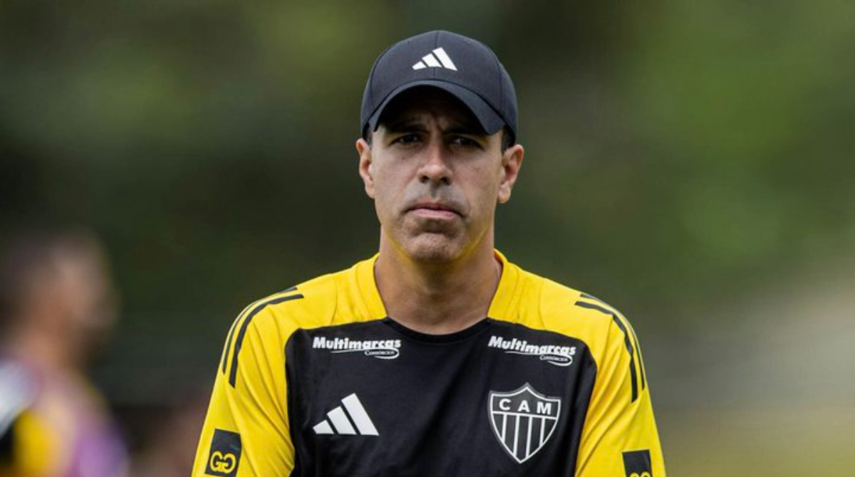 Atlético confirma Lucas Gonçalves como interino após demissão de Cuca