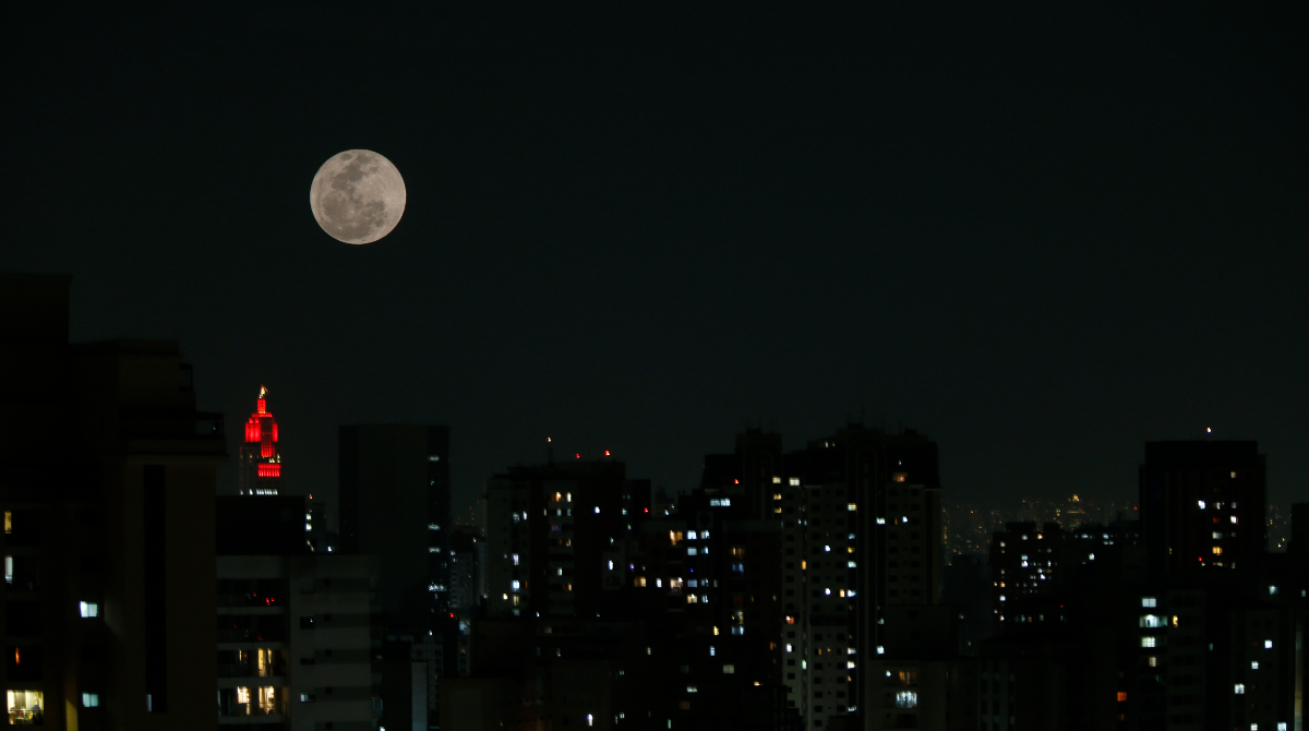 Lua cheia dessa terça-feira será uma superlua?