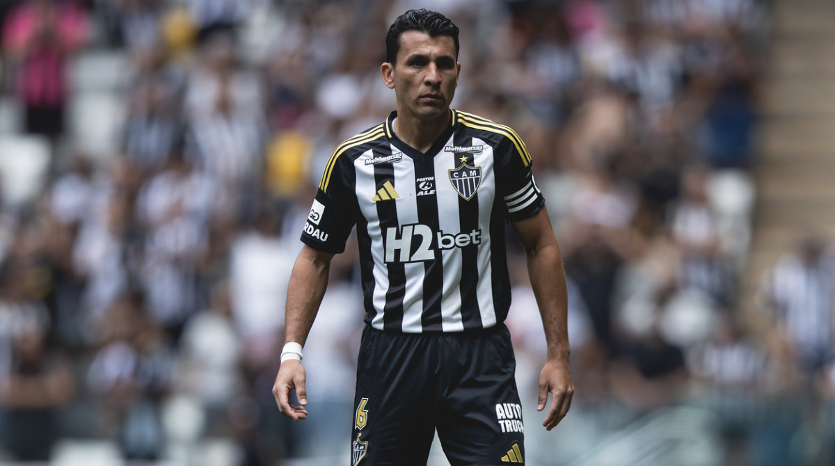 Junior Alonso desmente boatos sobre saída do Atlético