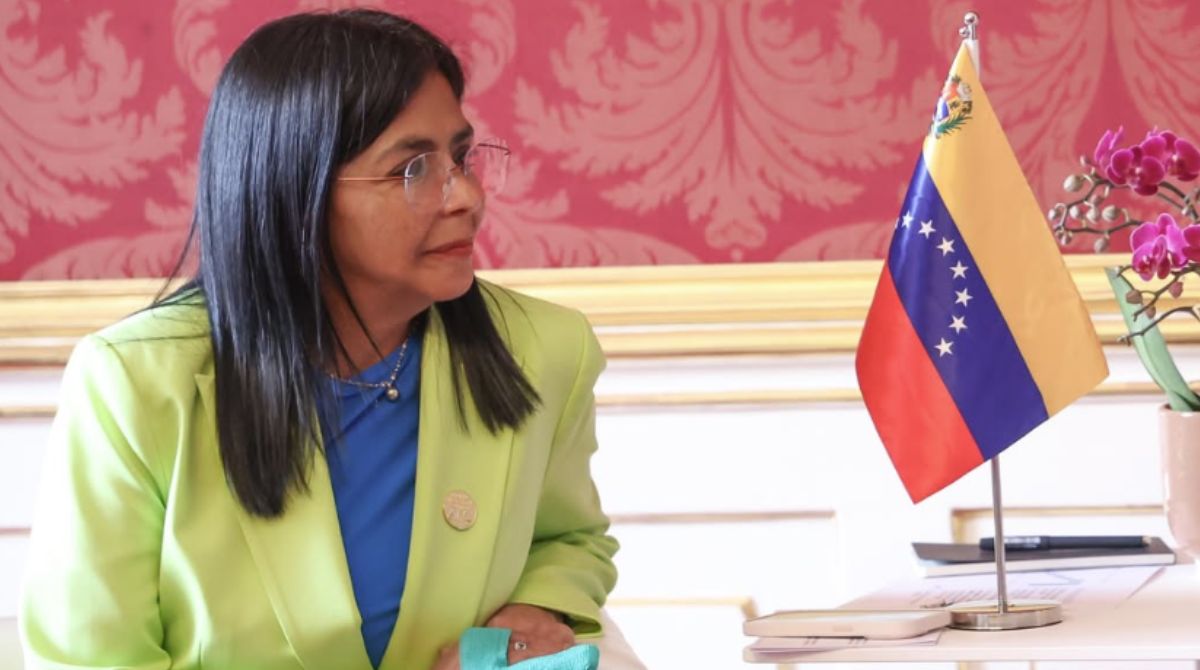 Delcy Rodríguez assume presidência interina da Venezuela