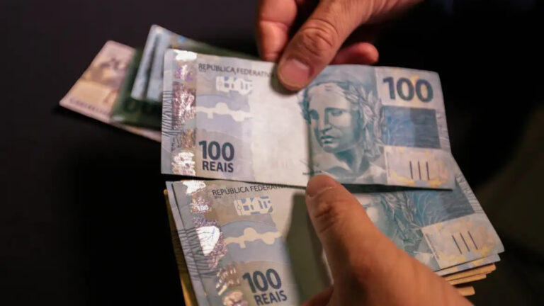 Brasileiro acha que o governo gasta muito, mas defende benefícios ...