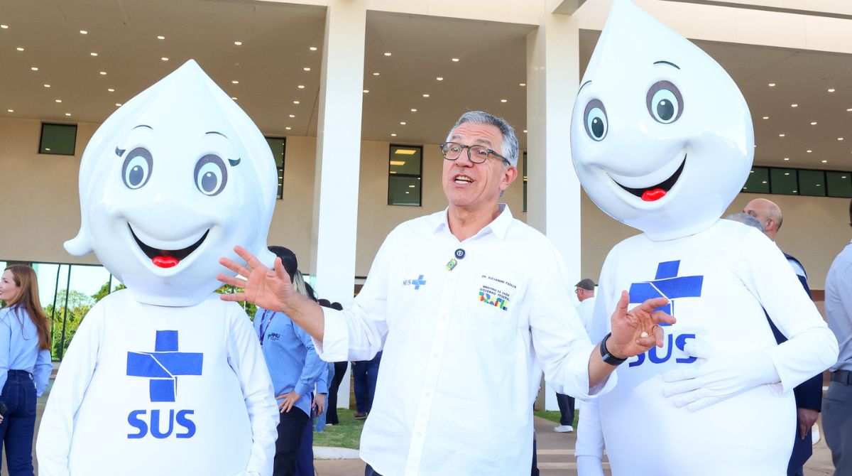 Padilha diz que SUS garantirá aborto legal após ato do Senado