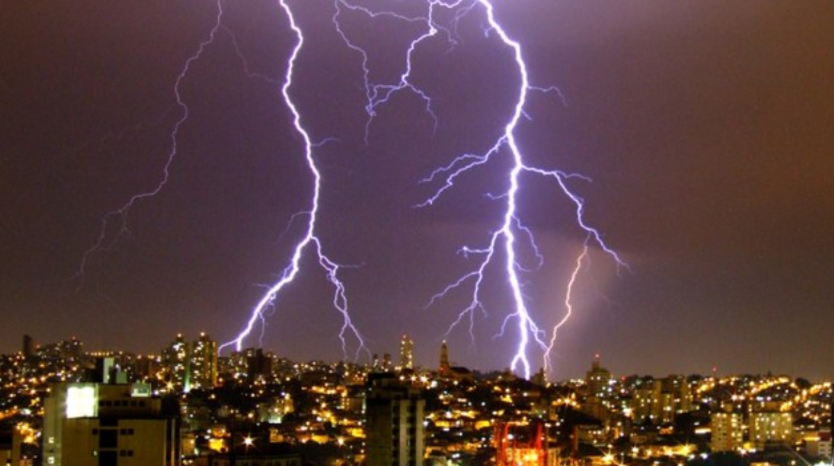 BH tem previsão de chuva com raios nesta segunda-feira